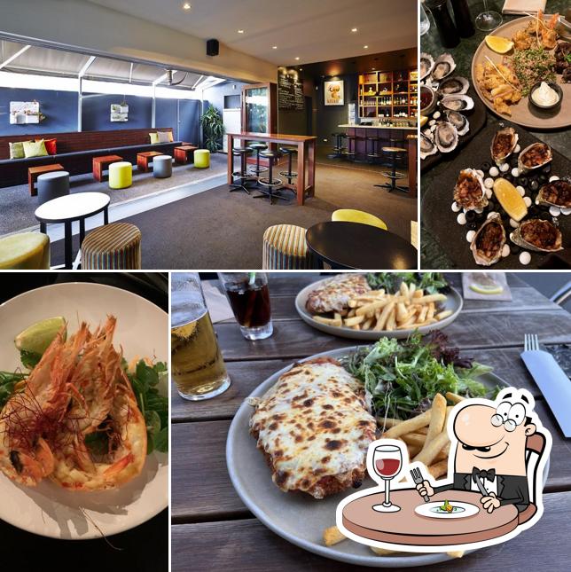 The Graham Hotel, Port Melbourne - Restaurant menu, prices and reviews
