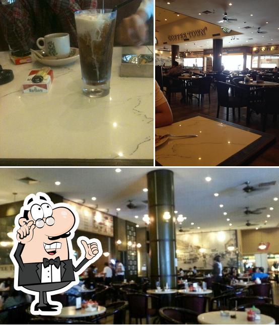 Coffee Town Kaya Toast cafe, Batam, Jl. Bunga Raya Batu Selicin ...