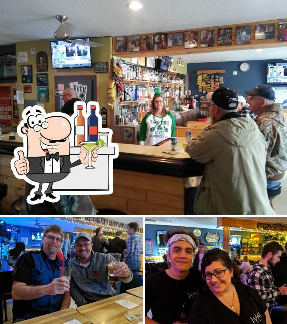 Chet's Corner Bar in Bay City - Restaurant reviews