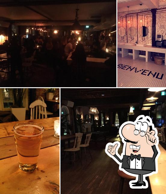 Apt 200 in Toronto - Restaurant menu and reviews
