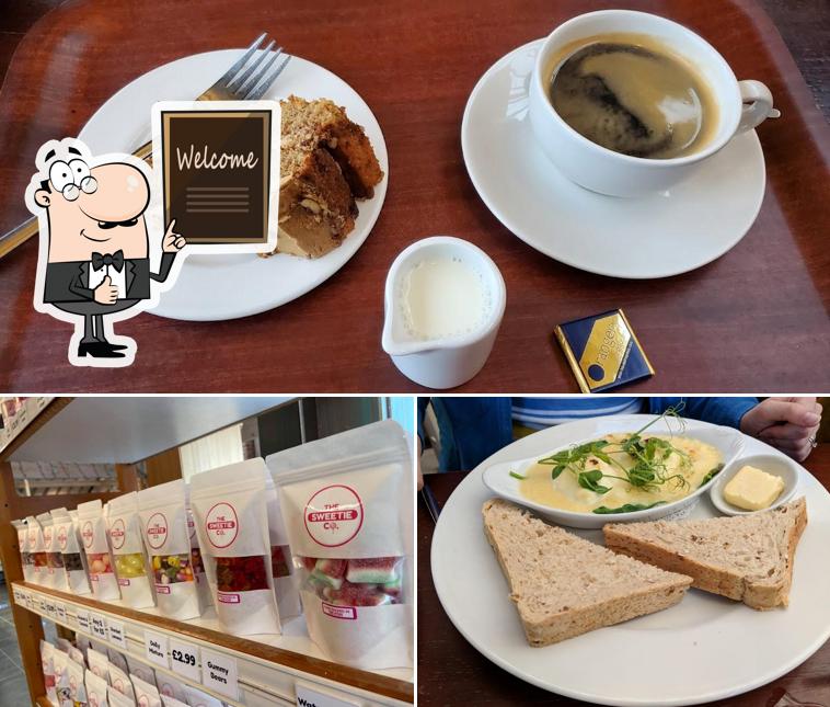 The Bistro at Powderham Farm Shop, Powderham Estate in Kenn ...