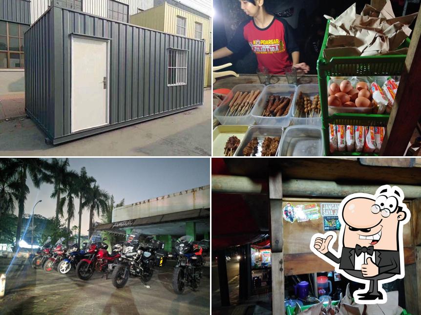 Angkringan Box Kotak cafe, South Jakarta - Restaurant reviews