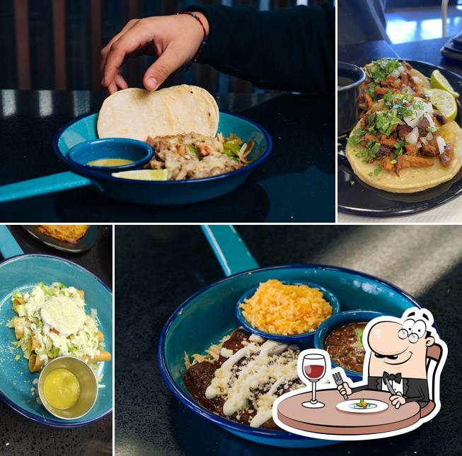 La Lucha Mexican Kitchen in Santa Ana - Restaurant menu and reviews