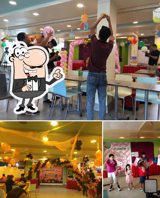 Jollibee, Quezon City, J. Ruiz - Restaurant menu, prices and reviews