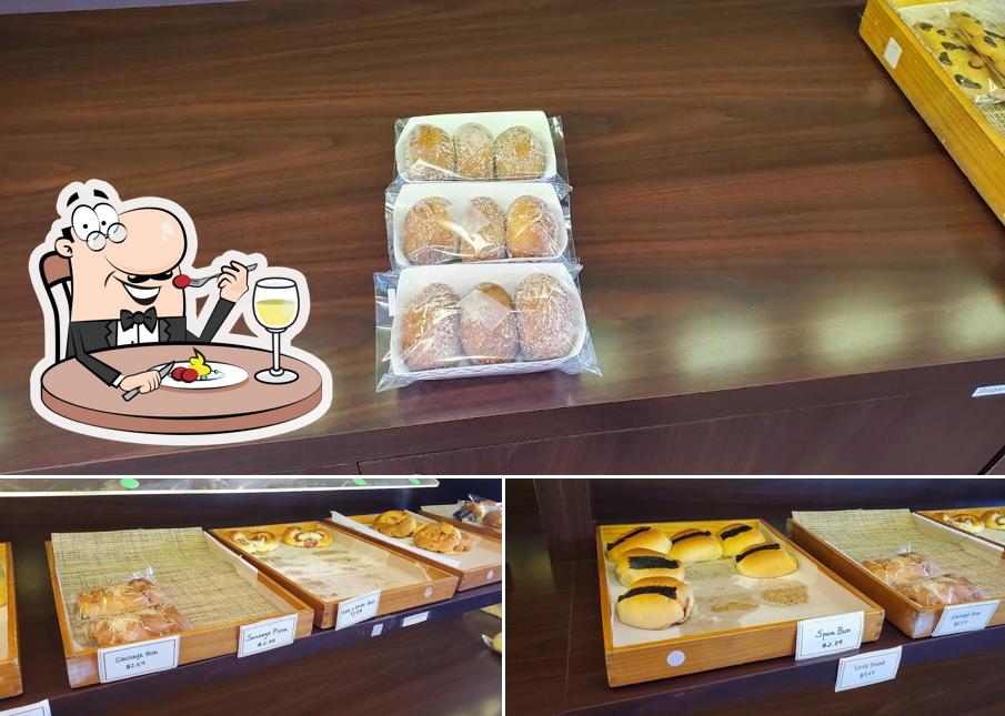 Honu Bakery (Kamehameha Shopping Center), Honolulu - Restaurant menu ...