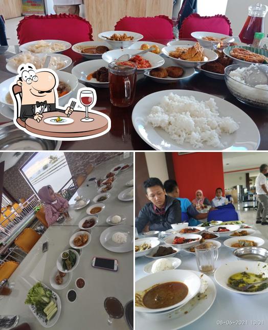 Sinar Minang Restaurant, Balige II - Restaurant reviews
