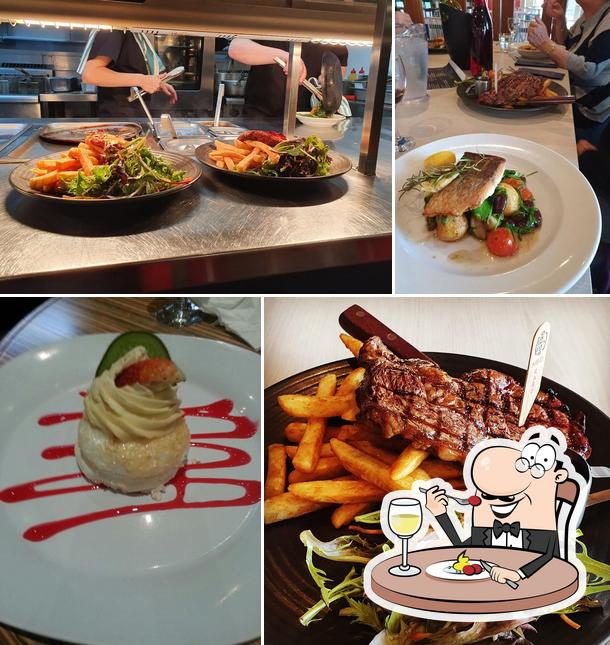 Altona Sports Club in Altona - Restaurant reviews