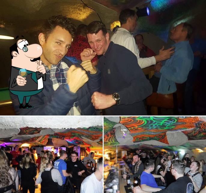 Cave Bar, Österreich, Ingenieur Hochmuth-Straße - Restaurant reviews