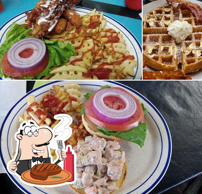The Break Restaurant ... Breakfast, Lunch and Dinner, Oak Island ...