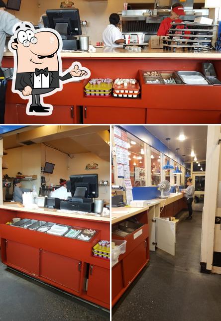 Burgermaster, 9820 Aurora Ave N in Seattle - Restaurant menu and reviews
