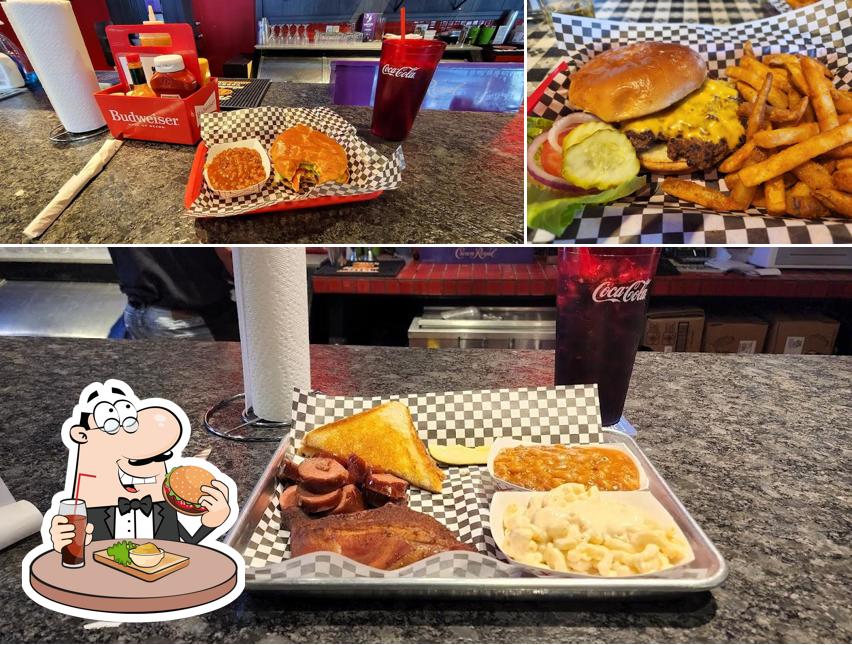 Red Door Bar & Grill in Springdale - Restaurant menu and reviews