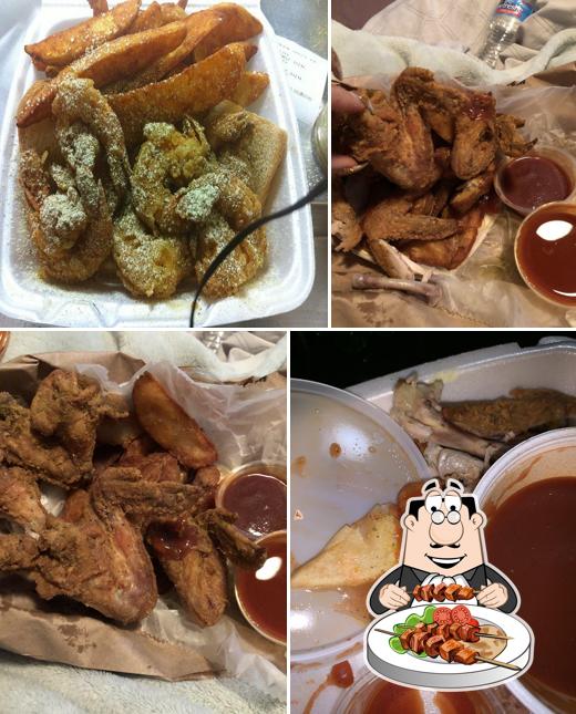 Wingz It Iz, 1257 W 127th St in Calumet Park - Restaurant menu and reviews