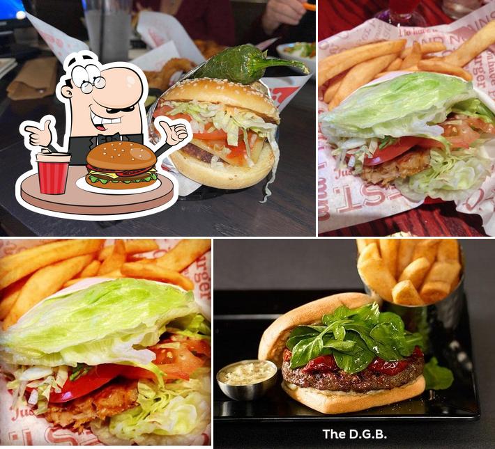 Red Robin Gourmet Burgers and Brews, 200 E Via Rancho Pkwy in Escondido ...
