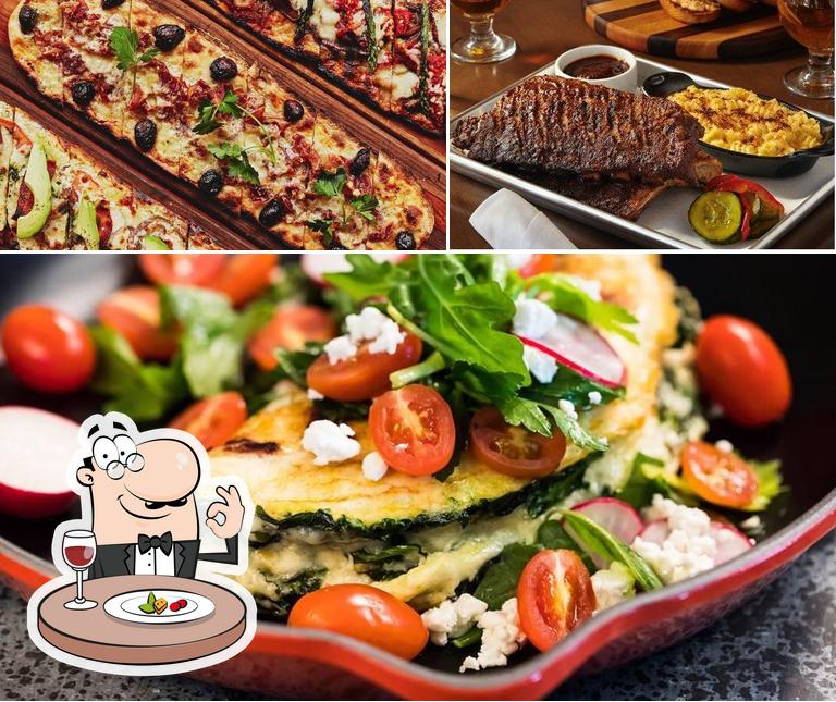 Pinstripes, Chicago, Grand - Restaurant menu, prices and reviews