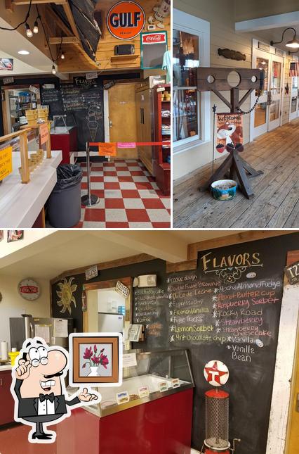 Williamsburg General Store Ice Cream Shack, Williamsburg - Restaurant ...