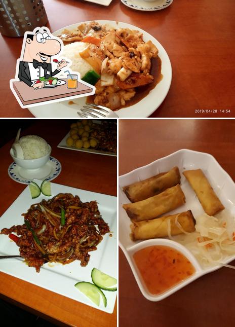 Ju Feng Yuan, Pilsen - Restaurant menu, prices and reviews