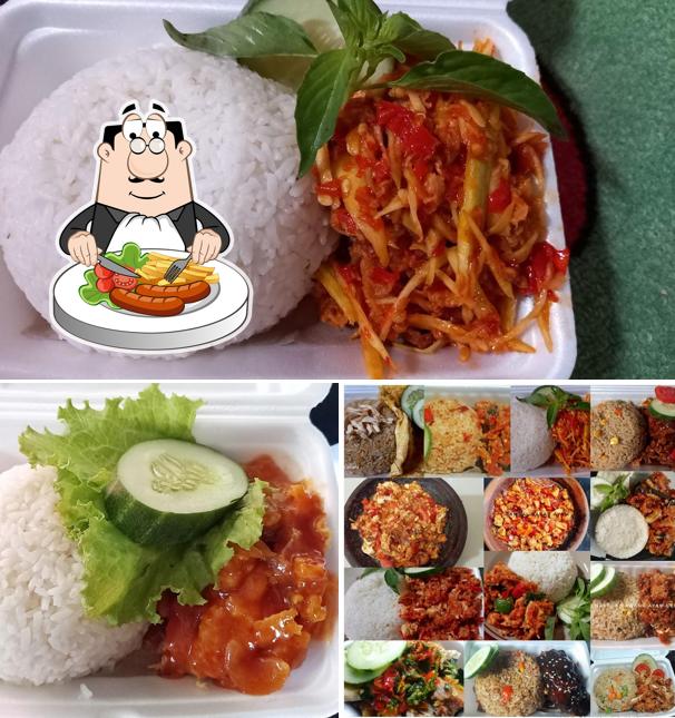 Nasi Goreng Geprek Hanina restaurant, Kaliwungu - Restaurant menu and ...