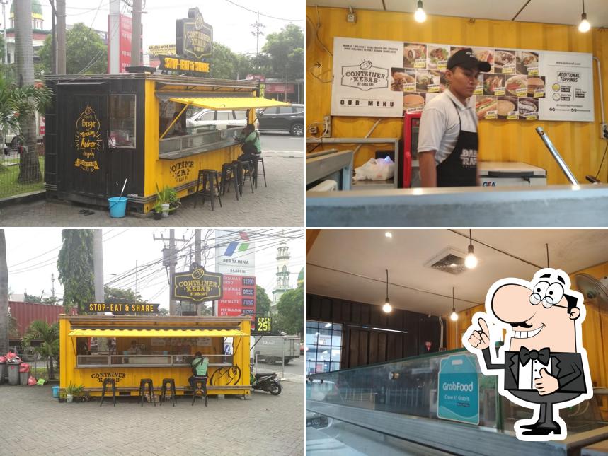 Container Kebab Baba Rafi, Surabaya, Jl. Simo Pomahan I No.47 ...
