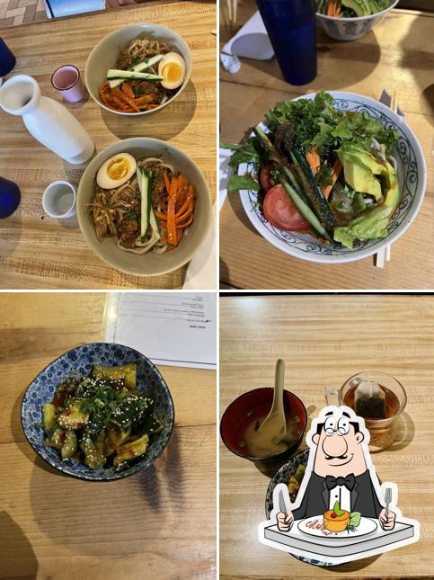 Moms Hilo, Hilo - Restaurant menu, prices and reviews