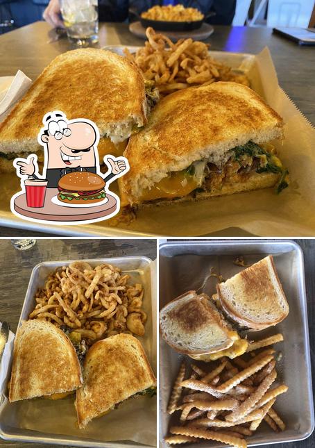 The Crafty Dog Sports Bar in Kearney - Restaurant reviews