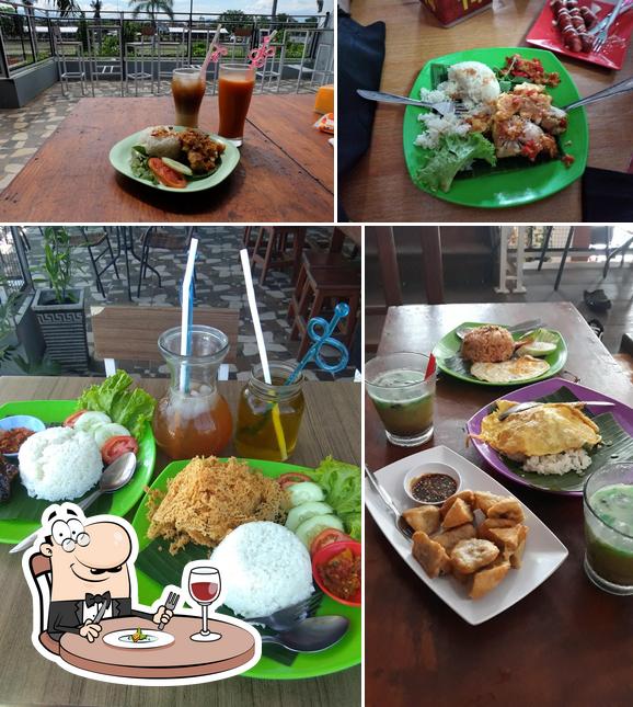 Borneo Cafe, Ponorogo - Restaurant reviews