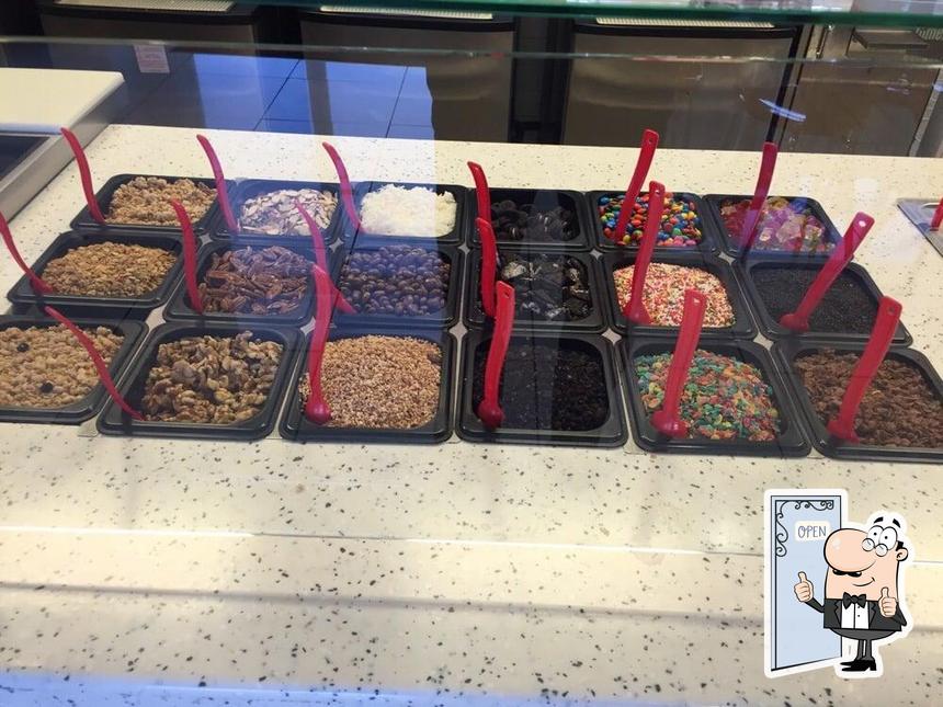 Yogo Berry, 1613 N Zaragoza Rd in El Paso - Restaurant reviews