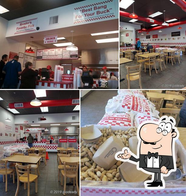 Five Guys, 1301 W Bakerview Rd in Bellingham - Restaurant menu and reviews