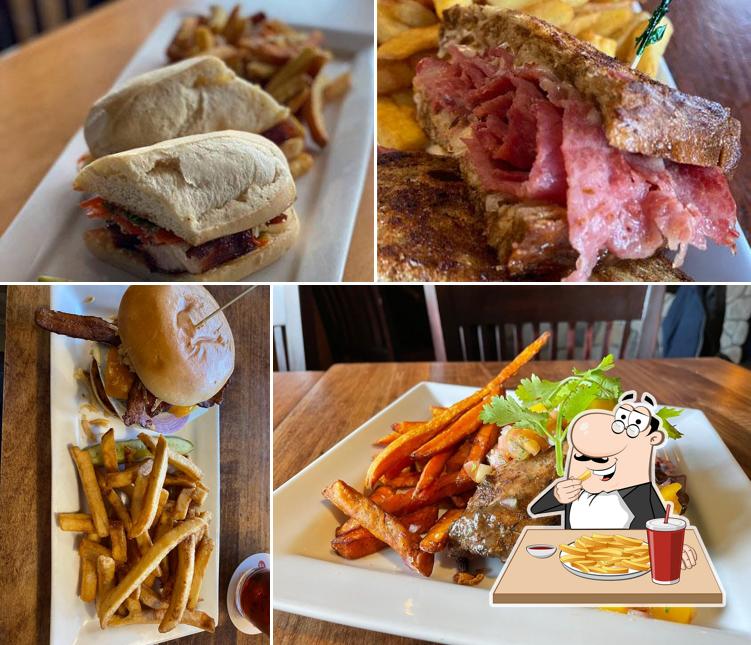 District Kitchen + Bar, Burlington - Restaurant menu, prices and reviews