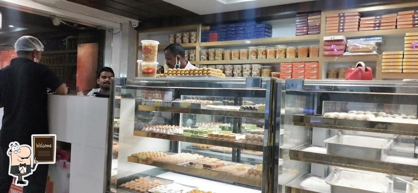 New Shalimar sweets, Dhanbad - Restaurant reviews