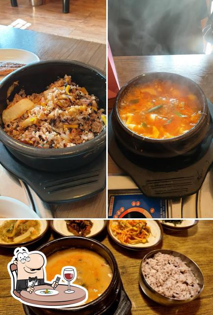 Sigol Bapsang restaurant, Seoul, 68 Nonhyeon-ro 175-gil - Restaurant ...
