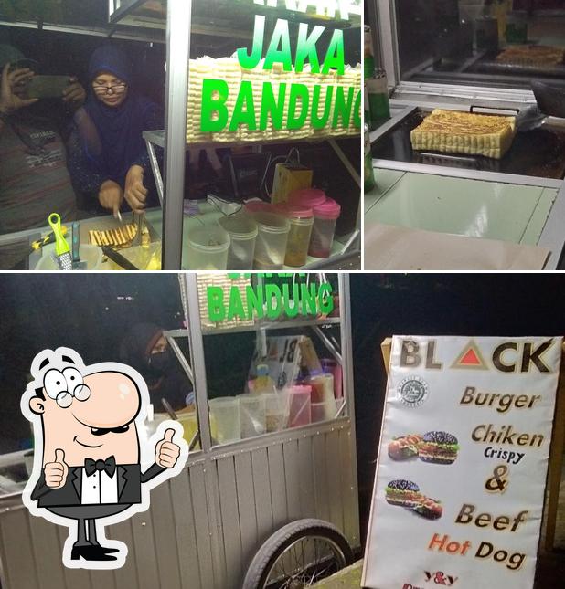 Roti Bakar Jaka Bandung & Black Burger, Palangkaraya - Menú del restaurante, precios y reseñas