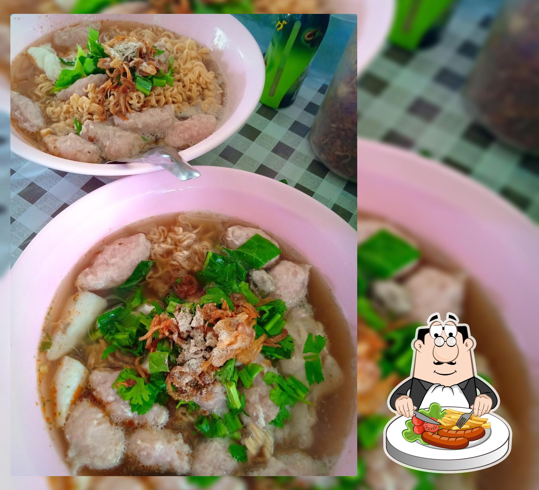 Best pork in Wanon Niwat restaurants, summer 2024 - Restaurant Guru