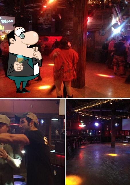 Neon Moon Saloon in Fort Worth - Restaurant reviews
