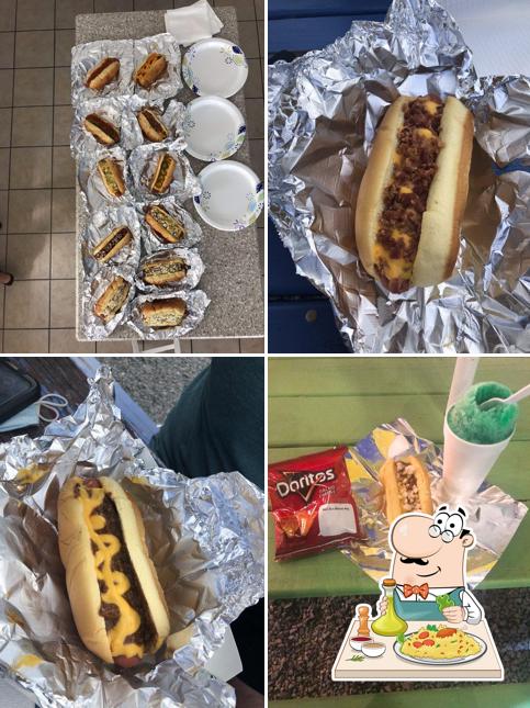 HOT DIGGITY DOGZ in Surf City - Restaurant menu and reviews