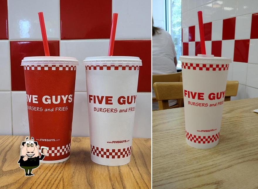 Five Guys, 170 Bath Rd in Brunswick - Restaurant menu and reviews