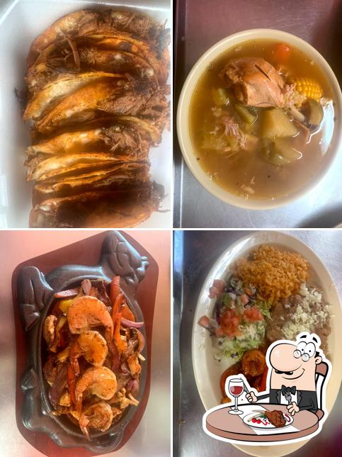Chela’s restaurant bar, Pico Rivera - Opiniones del restaurante