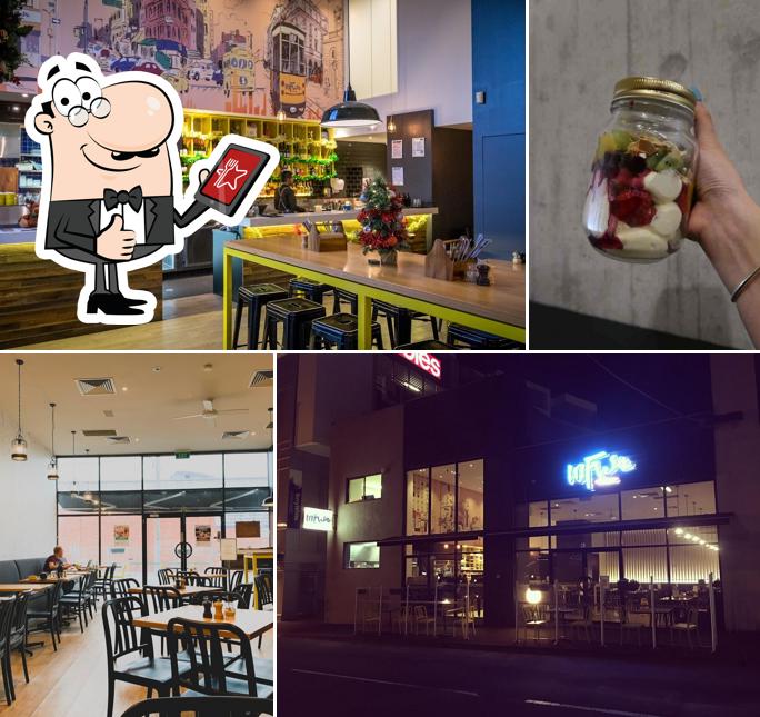 Overture CAFE & RESTAURANT in Hawthorn East - Restaurant menu and reviews