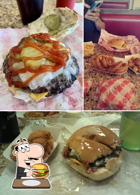 Mihm's Charcoal Grill, Menasha - Restaurant menu, prices and reviews