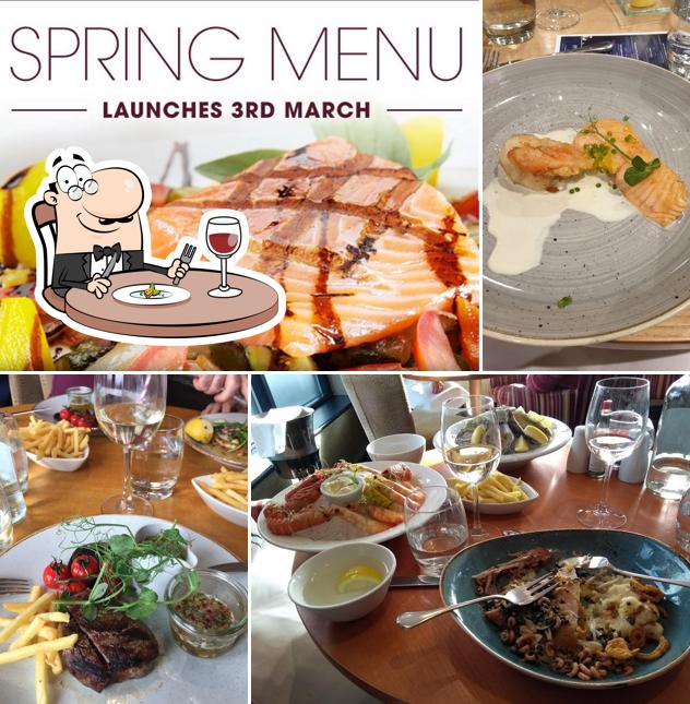 Pebble Beach in Barton on Sea - Restaurant reviews