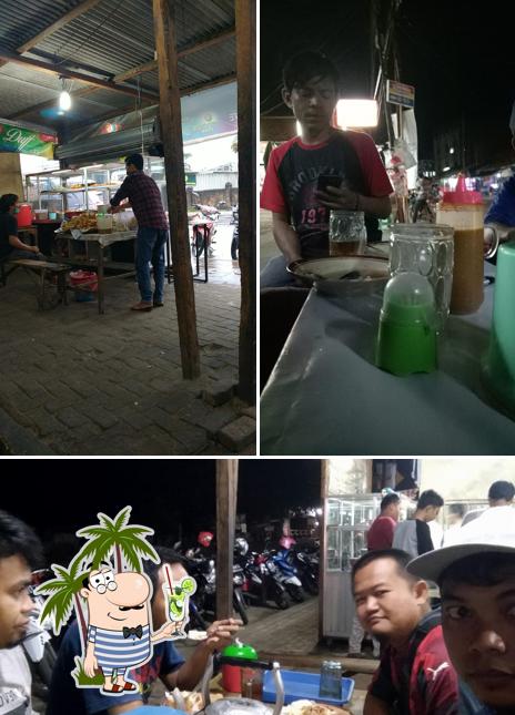 Nasi Uduk Ibu Mail restaurant, Serang, V5P8+4C7 - Restaurant reviews