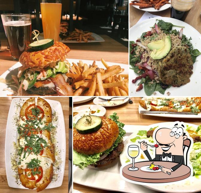 Ten Mile Tavern, 126 Ten Mile Cir in Frisco - Restaurant menu and reviews