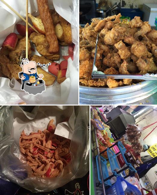 ไก่ทอดป้าต้อย (Fried Chicken Stall) restaurant, Bang Phun - Restaurant ...