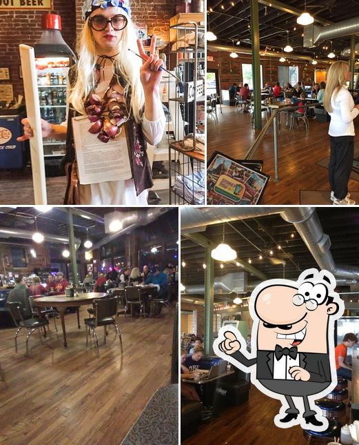 Smokey Row Coffee in Des Moines - Restaurant menu and reviews