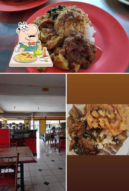 Ampera Bagonjong Masakan Padang restaurant, Surabaya, Jl. Raya Lontar ...