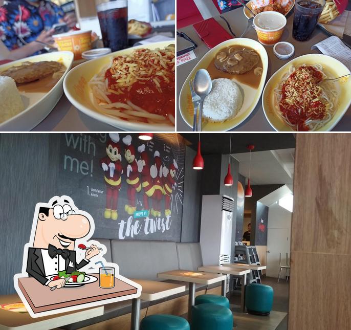 Jollibee restaurant, Cagayan de Oro, GJ3R+5R2 - Restaurant reviews