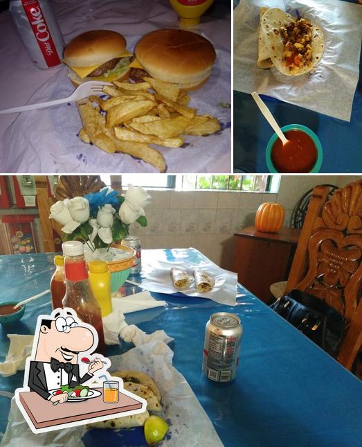Retama Burger Lunch Stand in Laredo - Restaurant menu and reviews
