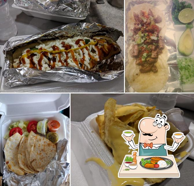 Top 10 restaurants with hot dogs in El Paso, february 2026 - Restaurant ...