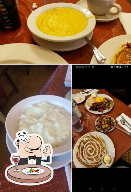 Sweet Maple Cafe, 1339 W Taylor St in Chicago - Restaurant menu and reviews