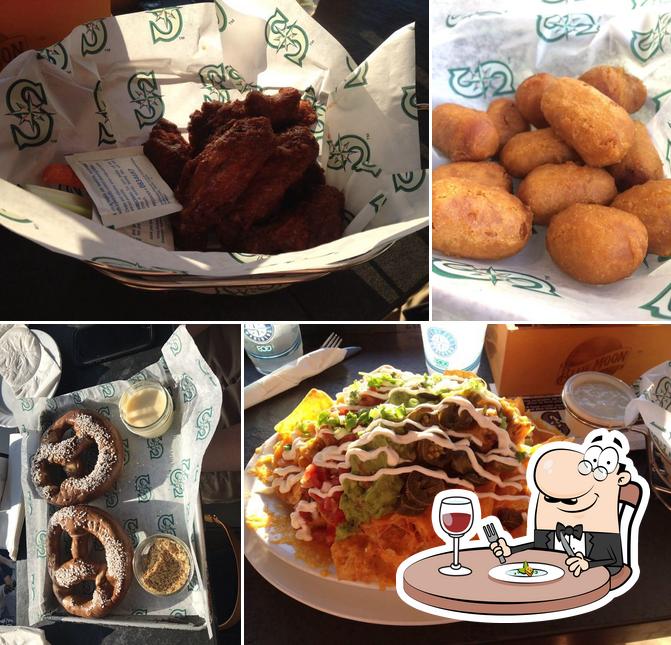 Hit it Here Cafe, Seattle - Restaurant menu, prices and reviews