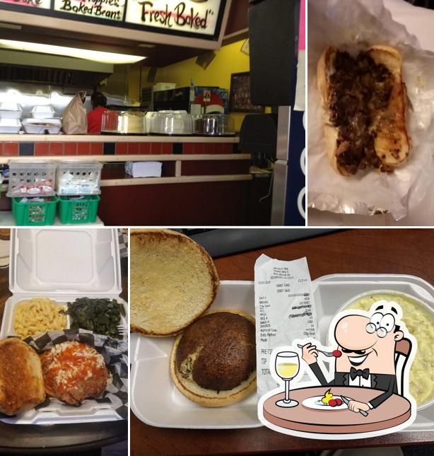 Hawk's BBQ, 8191 Brook Rd B in Richmond - Restaurant menu and reviews